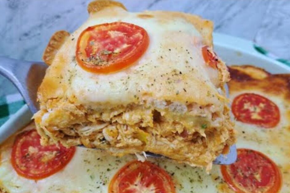 Torta de frango com pão de forma super cremosa e prática para um lanche ...